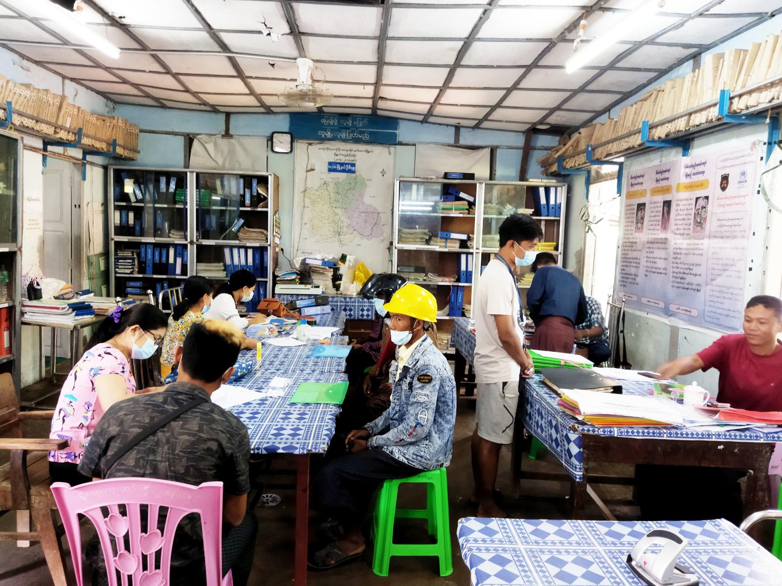 နတ်မောက်မြို့နယ်တွင် ပန်းခင်းစီမံချက်ဖြင့် အိမ်ထောင်စုလူဦးရေစာရင်းနှင့